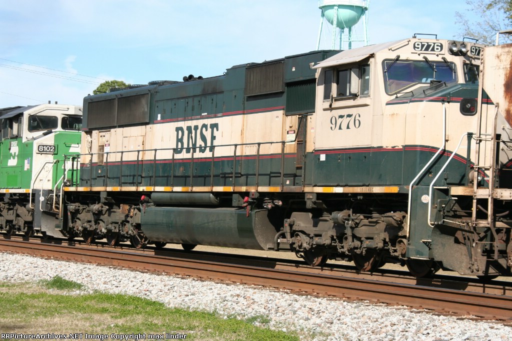 BNSF 9776